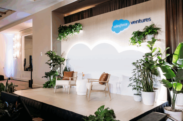 Stylish Stage Seating for Conferences and Panels: Design Tips from ...